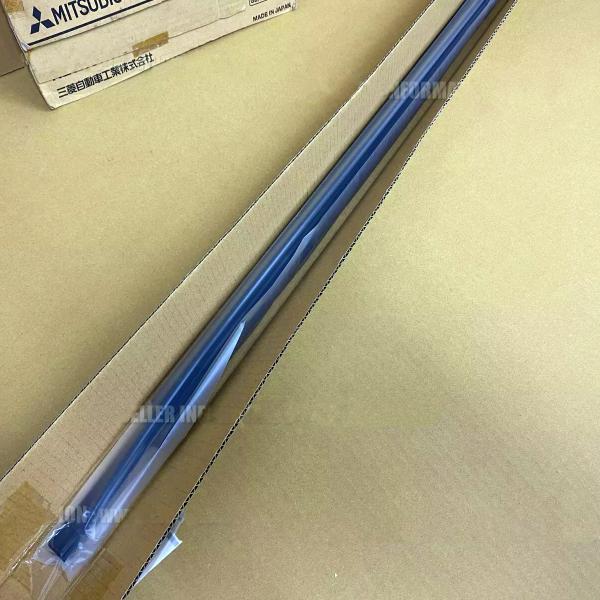 三菱純正新品部品になります。経年劣化リフレッシュに！『フロント』『右側』ドアベルトモール新品未使用品です。適合車種：DBACV5W デリカD:5  爆買