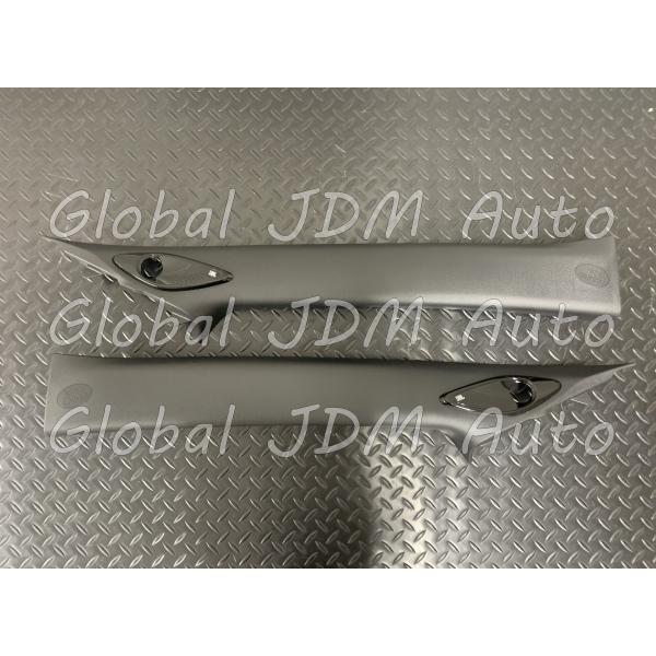 トヨタ純正新品部品になります。経年劣化リフレッシュに！GRカローラ JBL 仕様 Aピラーカバー 左右セット新品未使用品です。適合車種：GRカローラTOYOTA Genuine New Parts. Refresh for Aging De...