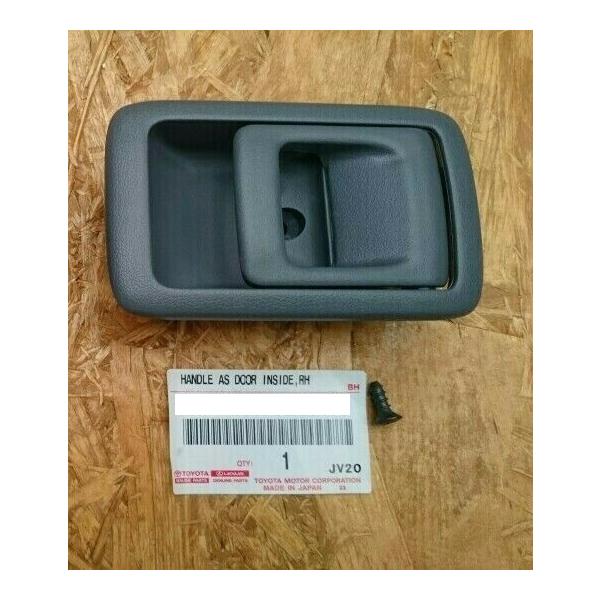 トヨタ純正新品部品になります。経年劣化リフレッシュに！GRJ76 HZJ71 74 76 FZJ71 74 76 GDJ71 74 76 VDJ76 78 ランドクルーザー70 バックドアインサイドハンドル新品未使用品です。適合車種：ランド...