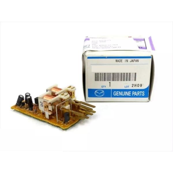 マツダ純正新品部品になります。経年劣化リフレッシュに！RX-7 FC3S フラッシャーリレー 基盤 フラッシャプレート新品未使用品です。適合車種：RX-7 FC3S  爆買