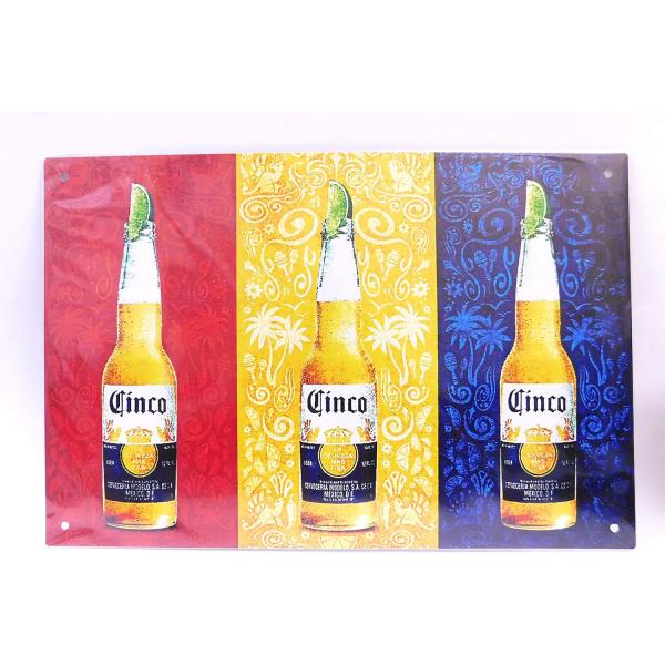 バーやカフェなどおしゃれなインテリアに最適です。四隅に穴が空いておりますので、取り付けも簡単に出来ます。※商品の特性上、若干のゆがみがある場合がございます。ご了承の上ご注文下さい。商品サイズ：横20cm×縦30cm (約A4サイズの大きさです)