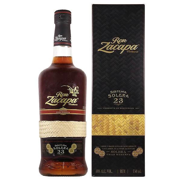 しっかりとしたアメリカン・ウイスキー、繊細なシェリー、そして卓越したペドロ・ヒメネスの樽を使用したソレラシステムで6〜23年間熟成したラムをブレンド。贅沢な味わいと香りが広がる、まさに極上のラム。名称　ロン サカパ センテナリオ 23年 ソ...