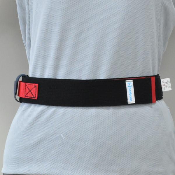 特長1：介護・歩行訓練・起立補助の際に、利用者に着けるベルトです。利用者を支えやすいように持ち手がついています。ベルトが腹部に食い込みにくくなっています。移乗補助 補助用ベルト 歩行訓練 ベルト 補助 介護 歩行 支え 介助 自立 起立補助...