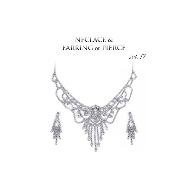 ★選べるピアス＆イヤリング★※詳細【ネックレス】長さ：約39cm〜約46mm(アジャスター含)【ピアス・イヤリング】約5.5cm X 1.5cm※素材：-真鍮- 真鍮・ロジウム仕上げ-クリスタルラインストーン※2022年2月付でストーン仕様...