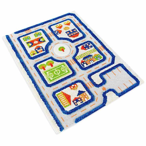 ●プレイカーペット マイタウンは大好きな乗り物ごっこあそびをすることが出来るプレイマットです。ミニカーがぴったり合うサイズで、列車のレールを合わせてみたり、ミニチュアのお家を合わせて遊ぶことができます。トルコの伝統的なカーペット作りから生ま...