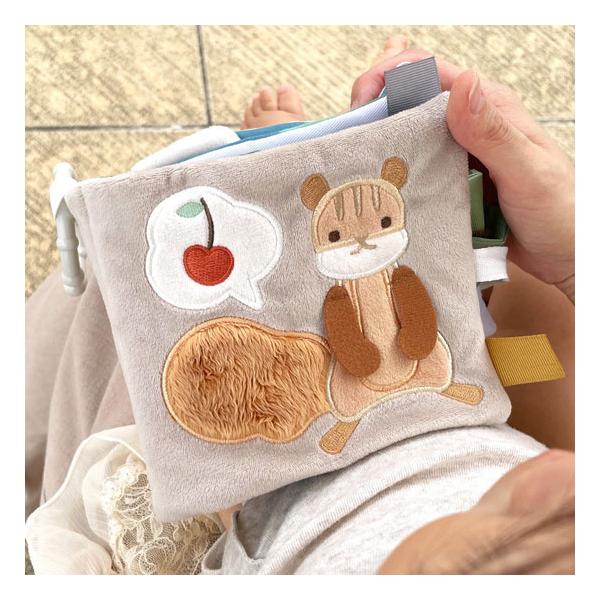 ●amanoppo あまのっぽ 「りすくんのさくらんぼ探し」は、しかけいっぱい、ふわふわの布えほんです。出産祝いとして大人気のふんわりえほんが、リスくんが主役になって登場！布なので、赤ちゃんが思う存分触って遊ぶことができます。口に含んで遊ん...