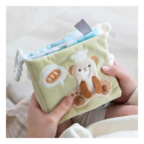 ●amanoppo あまのっぽ 「こぐまくんの焼きたてパン」は、しかけいっぱい、ふわふわの布えほんです。出産祝いとして大人気のふんわりえほんが、こぐまくんが主役になって登場！布なので、赤ちゃんが思う存分触って遊ぶことができます。口に含んで遊...