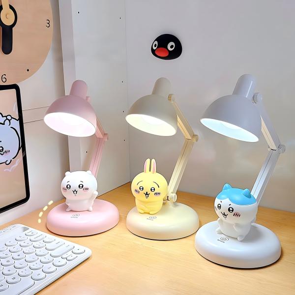タッチスイッチで操作簡単本体にふれるだけで電源ON/OFF＆明るさ調節ができるタッチスイッチ式。小さなお子様でも直感的に操作できます。 3段階調光＆目に優しいLEDお好みの明るさに調節できる3段階調光機能付き。学習時は明るく、就寝時は優しい...