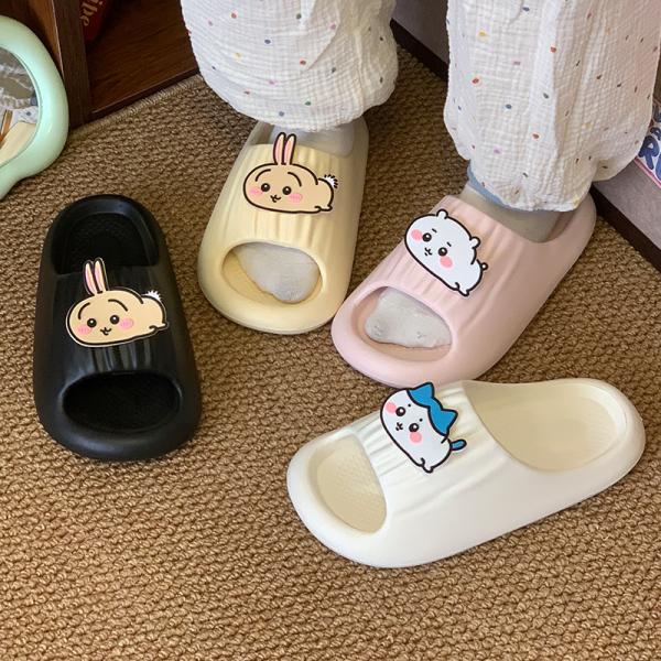うさぎなど人気キャラクターをデザインした、夏にぴったりのビーチサンダルです。EVA素材を使用した超軽量設計で、お子様でも楽に履けます。水遊びやプール、ビーチはもちろん、普段のお出かけや通園・通学にも活躍。男の子・女の子どちらでも使える可愛い...