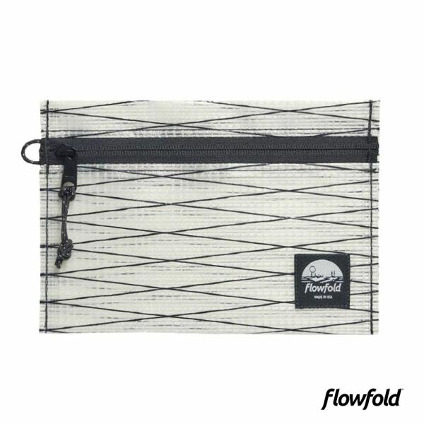 【ブランド】Flowfold / フローフォールド【商品名】RSヴォイジャー - ジッパーポーチ - MRecycled Sailcloth Voyager-Zipper Pouch-Medium■中型サイズのジッパー開閉式ポーチ。アクセサ...