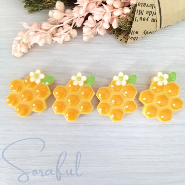 デコパーツ はちみつ コムハニー 巣蜜 蜂の巣 4個 貼付けパーツ D-0530-hive