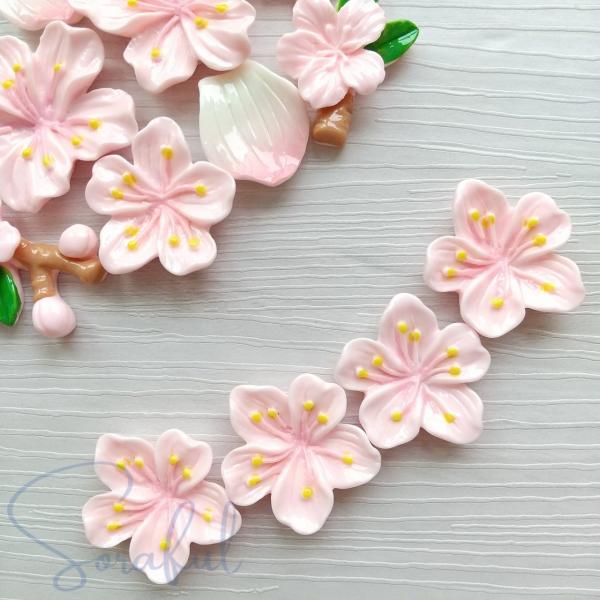 デコパーツ 桜シリーズ 桜の花 Sサイズ 4個 貼付けパーツ D-0629-S