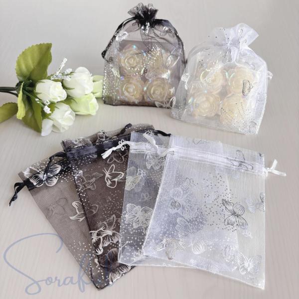 オーガンジー巾着袋　蝶サイズ：およそ9ｘ12cm (±1cmほどの差異があります）