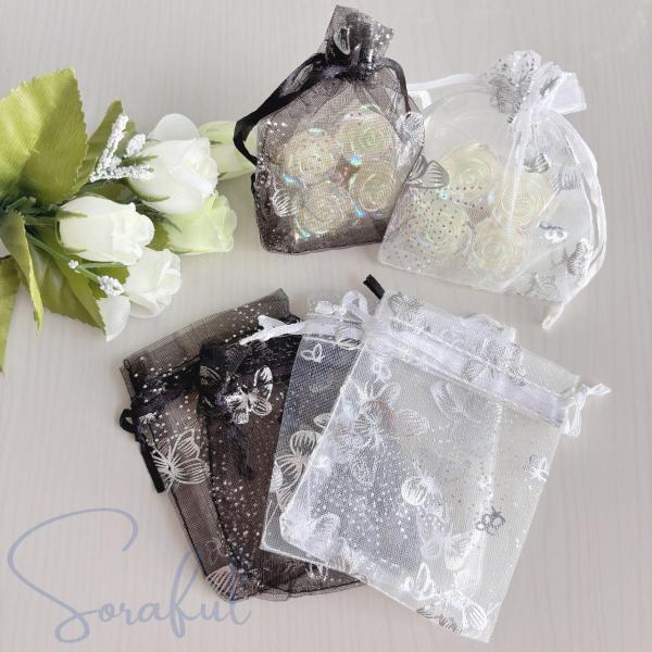 オーガンジー巾着袋　蝶サイズ：およそ7ｘ9cm (±1cmほどの差異があります）