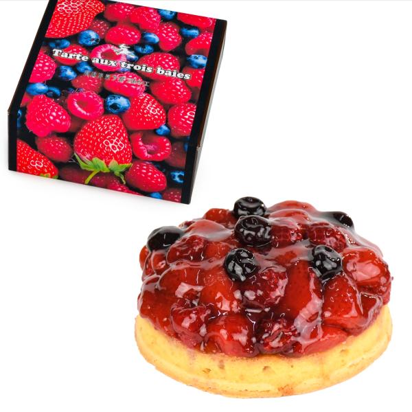 【ベリーグッドタルト】ソルシエで一番人気の「苺のコンポートタルト」にラズベリーカスタードクリームをサンドし、フレッシュのブルーベリー、ラズベリーを更にトッピング。ベリーの美味しさをもっと楽しめるベリーグッドなタルトが出来上がりました。【ロー...