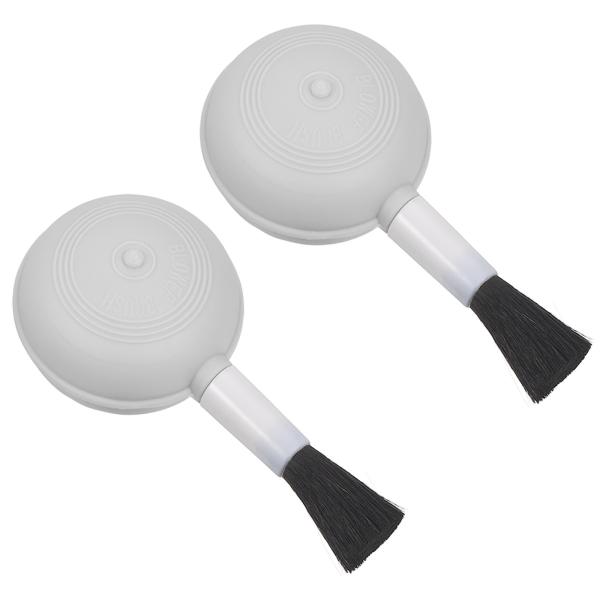 【本商品は海外出荷】お届けは通常20-30日を頂いております。色：グレー;素材：プラスチック、ウール;ブラシの長さ：20 mm;全長：83 * 42 mm（L * D）エアダストブロワーの設計は強力な空気の流れを提供し、使いやすく、持ち運び...