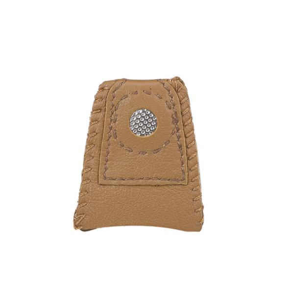 【本商品は海外出荷】お届けは通常20-30日を頂いております。アキシャルリード：このミシンアクセサリーは、指先を保護するのに金属製コインディスクが付いた柔らかい革でできています。 柔らかい革はあなたの縫製体験を便利で快適にします。キルターに...