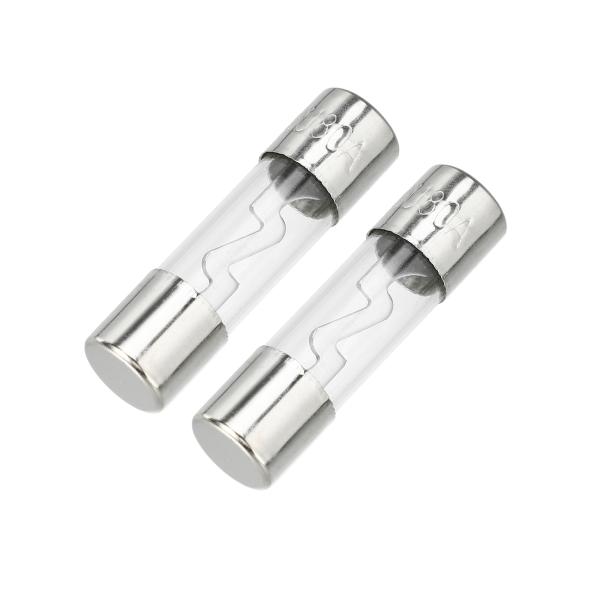 【本商品は海外出荷】お届けは通常20-30日を頂いております。[製品機能] AGUカーヒューズチューブは、耐久性のあるメタルとガラスで作られており、アップグレードされたデザインでヒューズの寿命を延ばすことができます。[製品寸法] 10x38...