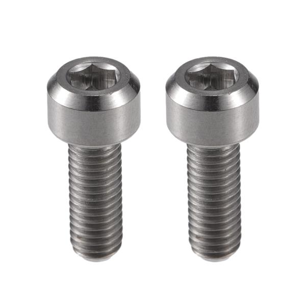 【本商品は海外出荷】お届けは通常20-30日を頂いております。ユニバーサルフィット: 2個のユニバーサルチタン合金自転車バイクステム シートポスト クランプ ディレイラーグリッ プ ボルト スクリューは、自転車パーツを固定し、快適なサイクリ...