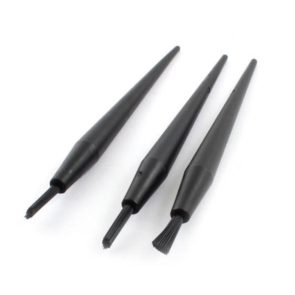 【本商品は海外出荷】お届けは通常20-30日を頂いております。製品名：抗静的ブラシ；髪の長さ：20mmブラシサイズ：125×12mm（L * 最大.D）；材質：プラスチック、導電性繊維カラー：ブラック重量：23gパッケージ内容：3×抗静的ブラシ