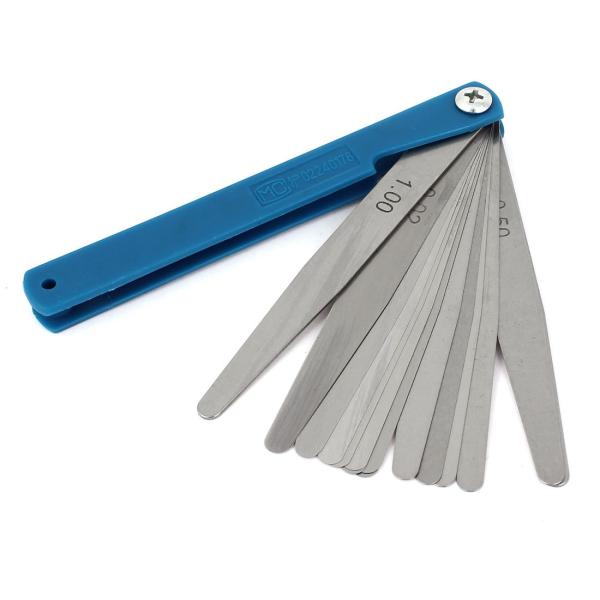 【本商品は海外出荷】お届けは通常20-30日を頂いております。製品名：フィーラーゲージ;材質：金属カラー：シルバートーン、ブルー;合計サイズ : 110x 12x 9mm (L*W*T)番号： 17;サイズ: 100x 10mm(L*W)厚...