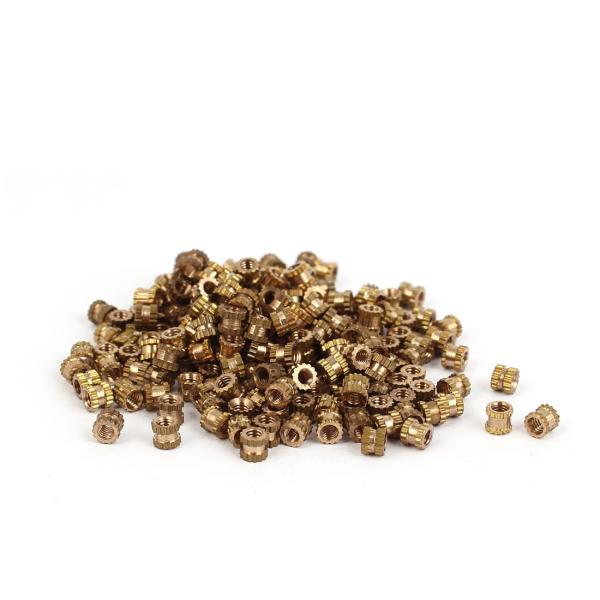 【本商品は海外出荷】お届けは通常20-30日を頂いております。ネジ径：M2;製品名：ローレットナット材質：真鍮; 重量：20gパッケージ内容：ローレットナット200個入り（+/- 2％）;メインカラー：真鍮トーンピッチ: 0.4mm; 外径...