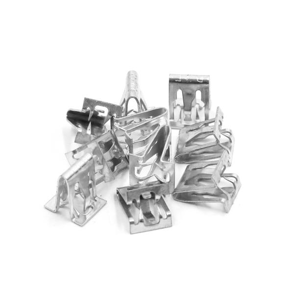 【本商品は海外出荷】お届けは通常20-30日を頂いております。サイズ：13 x 12 x 15mm(L*W*H)；カラー：シルバートーン；製品名：クリップ/リベット/ファスナー交換部品番号：a17041800ux1501；メーカーの部品番号...