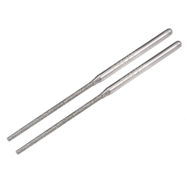 【本商品は海外出荷】お届けは通常20-30日を頂いております。サイズ：研削ヘッド直径1.5mm、シャンク2.35mm付き。材料：ダイヤモンド粒子で作られ、電気めっきされており、使用に耐えます。回転工具に適合：電子グラインダー、彫刻機、ハンギ...