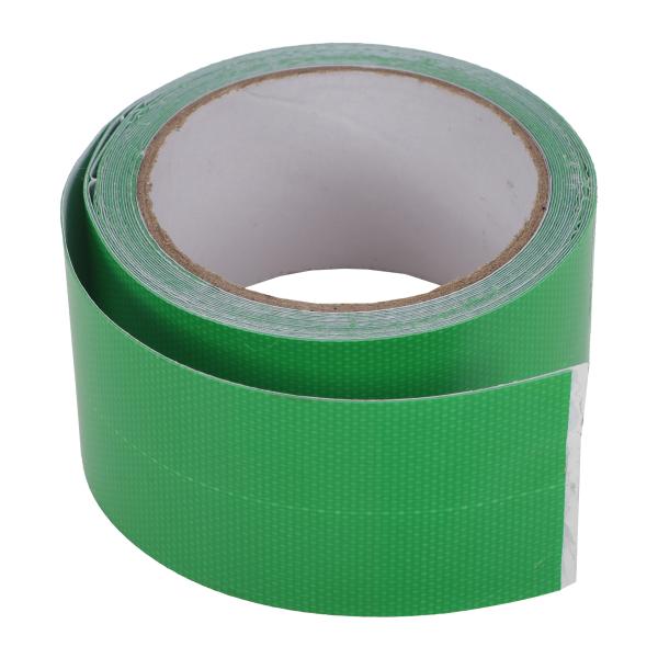 【本商品は海外出荷】お届けは通常20-30日を頂いております。一般的な適合。すべてのモデルに適した修理テープで、PVCタープ、キャンバスタープ、またはポリエチレンタープなどさまざまな種類のターポリンに使用できます。小さなから中程度の穴、裂け...