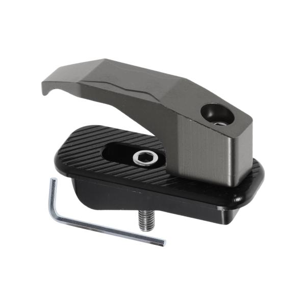 【本商品は海外出荷】お届けは通常20-30日を頂いております。特徴: オートバイ、ヘルメット、手袋、カップ、荷物など幅広い用途に対応。重い荷重に耐えられる高い品質素材で製造、汗や腐食に強い。簡単な取り付け、オートバイサイドフックの取り付けが...