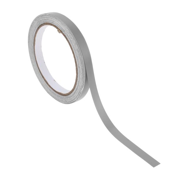 【本商品は海外出荷】お届けは通常20-30日を頂いております。[使用可能な車種] 乗用車、SUV、MPV、トラック、バン、スポーツカーなど、あらゆるタイプの車両にご使用いただけます。[素材] PVC製で、柔軟性・耐候性に優れ、さまざまな曲面...