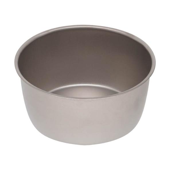 チタンの0.3mm板をプレスし、成型したチタンカップです。ハンドルレスなので同じサイズでも重ねやすく、入れ子でスタッキングは◎。登山やULキャンパーで軽量を追求する方におすすめです。[スタッキング可]●当店は土日祝の出荷はお休みです。
