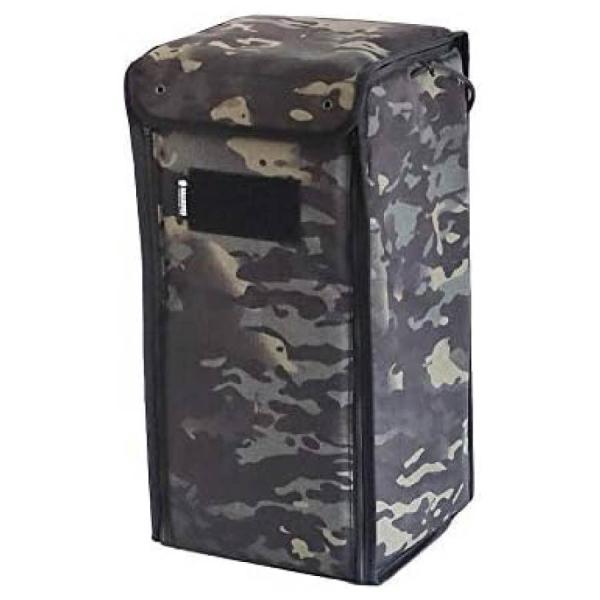 コールマンの200系ランタン(通称赤ランタン)等の中型ランタンを収納出来るランタンボックスになります。フロントの左右から底面に繋がるファスナーを前開にすることにより平たく潰して収納できます。蓋の裏面には小物等を収納出来るメッシュポケット付。...