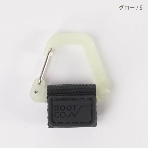ROOT CO. GRAVITYシリーズのギアと互換性のある、ナイロンショートベルト付きのカラビナ。手持ちのギアに合わせて選べる2サイズに、ブラックカラーと人気の蓄光（グロー）タイプも用意しました。 ROOT CO.ギアの対応カラビナGRA...