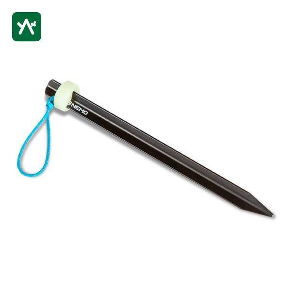 ペグについた土や泥などの汚れを落とす面倒な作業を解決する「ビスケット」がついた新しい発想のペグです。ビスケットをスライドさせることで手を汚さずに簡単に泥を落とすことができ、蓄光仕様になっているので、夜間の視認性も高めています。[蓄光仕様 ペ...