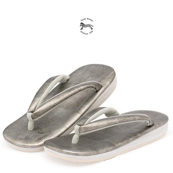 箔工芸作家「裕人礫翔」と鼻緒専門メーカー「菱屋」コラボのZETTA■色台　ライトグレー天・鼻緒　シルバーグレー■素材鼻緒　本革（牛）本天　合成皮革先つぼ　合成皮革天　本革（牛）台　EVA（エチレン酢酸ビニルコポリマー）底　ビブラムソール■適...