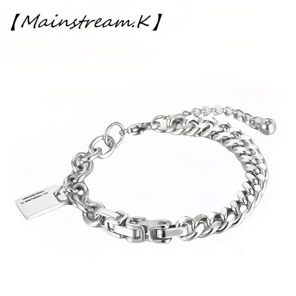 24-R073メンズブレスレット手首周りサイズ：約 17cm/19cm/21cm　延長部分サイズ：約3cm素材：925製シルバーシンプルでトレンディなシルバー925製ブレスレット。男性・紳士向けの洗練されたデザインで、カジュアルからフォーマ...