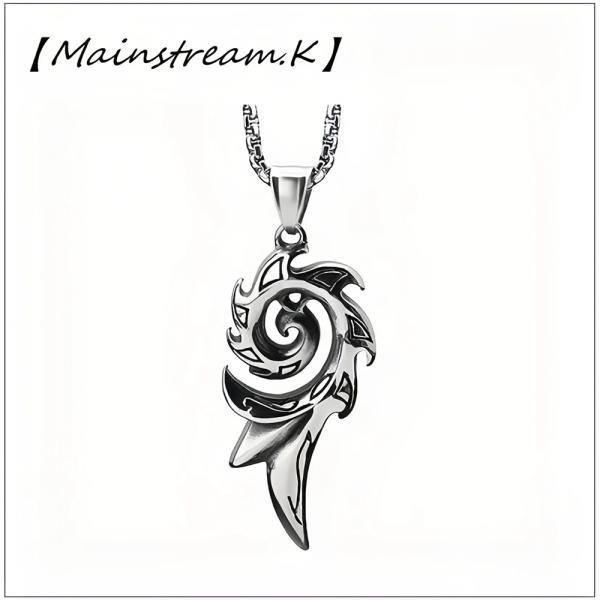 25-R004チェーン部分長さ：50cm/60cm/70cm/80cmトップサイズ：約45mm×22mmトップ厚み：約5mmフェニックスプレートペンダントは、洗練された美しさと伝統的なシンボリズムを融合させた魅力的なアクセサリーです。シルバ...