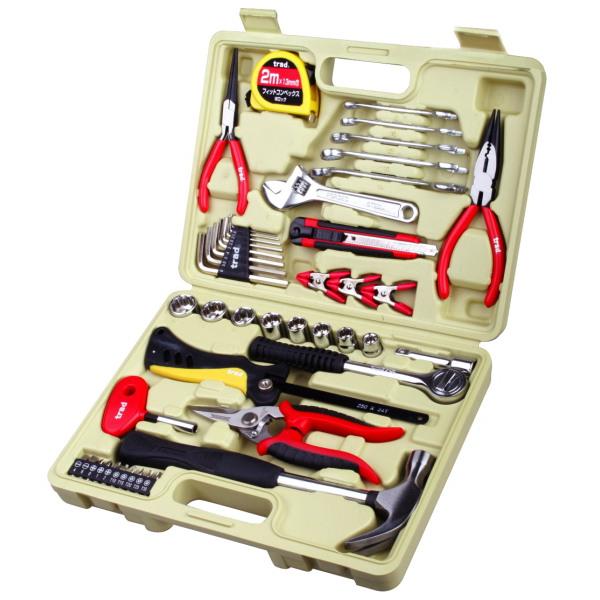 【特長】●４５ＰＣＳの厳選工具をセットアップ●備えて安心、使って便利なツールセット●持ち運びに便利な収納ケース付き【仕様】●ケースサイズ:H235×W310×D65mm●セット重量:2.7kg【セット内容】●ラチェットハンドル（差込角:9....