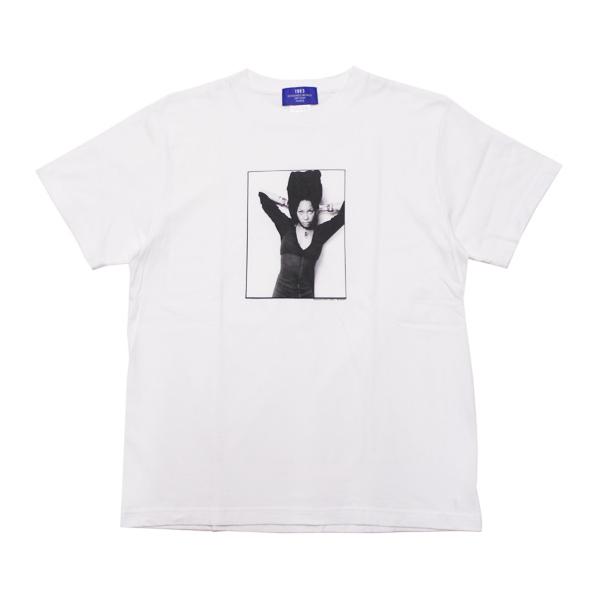 90年代から活躍しグラミー賞を獲得するなど、ヒップホップやR&amp;Bにジャズを融合させたスタイル、ネオソウルで知られている、US出身のシンガー、ERYKAH BADU（エリカバドゥ）のフォトを落とし込み、肉厚なボディを使用したTシャツで...