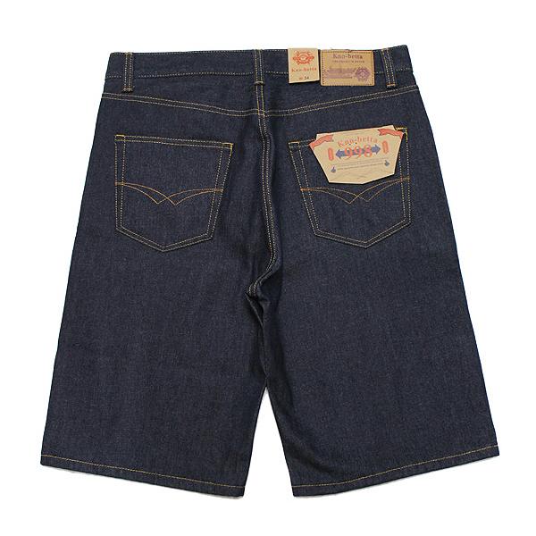 定番のストレートシルエットとコットン100％のしっかりとした13ozのデニム生地が特徴的な5ポケットデニムショーツ。ハリのある質感のノンウォッシュタイプのダークインディゴカラーに仕上げた膝下丈のレギュラーフィットです。[ ブランド ] KN...