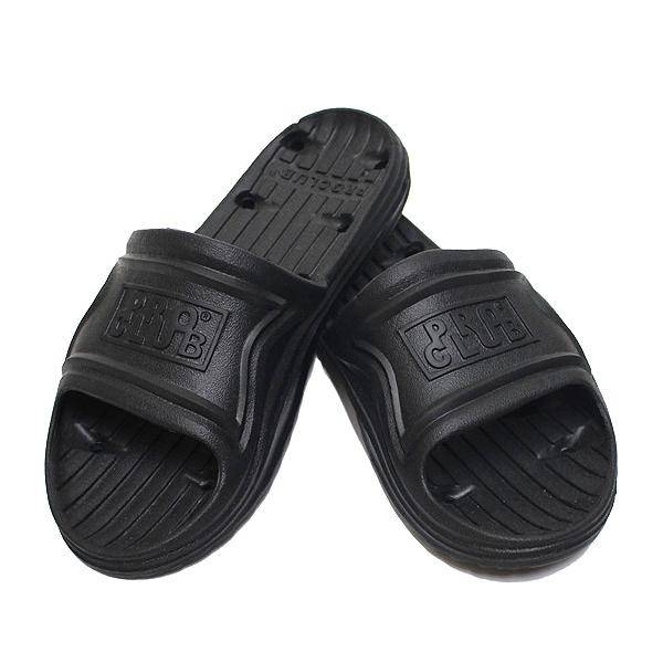 軽量で履きやすく水に強いEVE素材を使用したシャワーサンダル。ロゴを落とし込みオールブラックに仕上げたデザインでタウンユースからレジャーまで幅広く使えるサンダルです。[ ブランド ] PROCLUB/プロクラブ[ 商品名 ] SHOWER ...