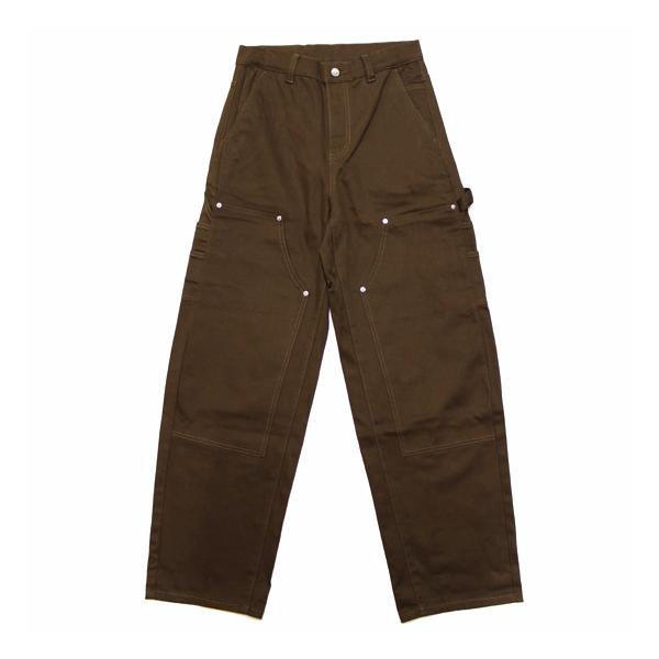 肉厚で柔らかい質感のストレッチ素材のコットン地を使用したダブルニーペインターパンツ。太腿から膝にかけて当て布で補強されたダブルニー仕様で、フロント両サイドとバックにポケットを配し、ハンマーループやユーティリティポケットのディテールを備えたデ...
