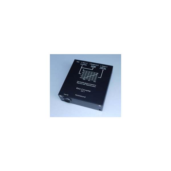 CDやDAコンバーターなどのラインレベルの信号を入力し、それを逆特製のRIAAのフィルターを通してレコードの録音カーブに変換します。出力はMMカートリッジと同じ信号になりますので、そのままフォノイコライザのMM入力に接続して元の信号に戻しま...