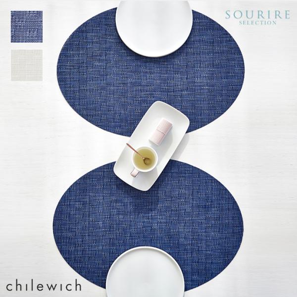 商品名：Chilewich チルウィッチ/ Bay Weave Oval（ベイウィーブ オーバル）プレイスマットサイズ：36×49cm（±1cmの誤差あり）カラー：ブルージーン/バニラ素材：塩化ビニル70%/ポリエステル30%生産国：アメリ...