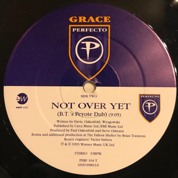タイトル： Not Over Yetアーティスト：Graceメディア：NMスリーブ：VG1995年リリースのメガヒット。Paul Oakenford・Steve Osborne・Dominique Atkinsのユニット。大箱にバッチリな作...