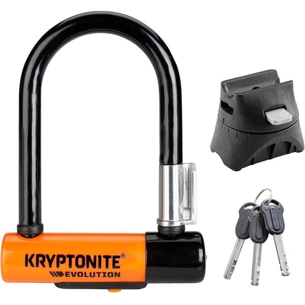 「商品情報」Kryptonite Evolution Mini-5 U-Lockは、13mmの硬化最大性能のスチールシャックルと、ボルトカッターやねじれレバレッジ攻撃に耐えるダブルデッドボルト回転防止設計が特徴です。センターキー溝付きのディ...
