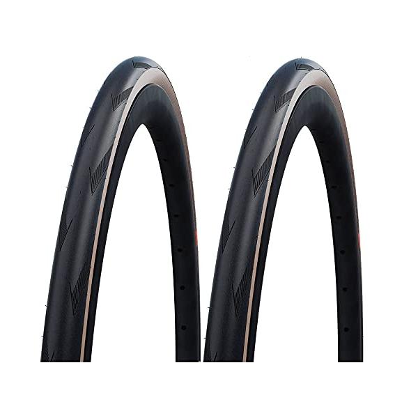 「商品情報」このシュワルベのクリンチャータイヤは、ロードバイクに最適な2本セットでお届けします。トランスペアレントスキンのデザインで、チューブタイプでフォールディングも可能な高い柔軟性を実現しています。2020年モデルで、カタログ重量は28...