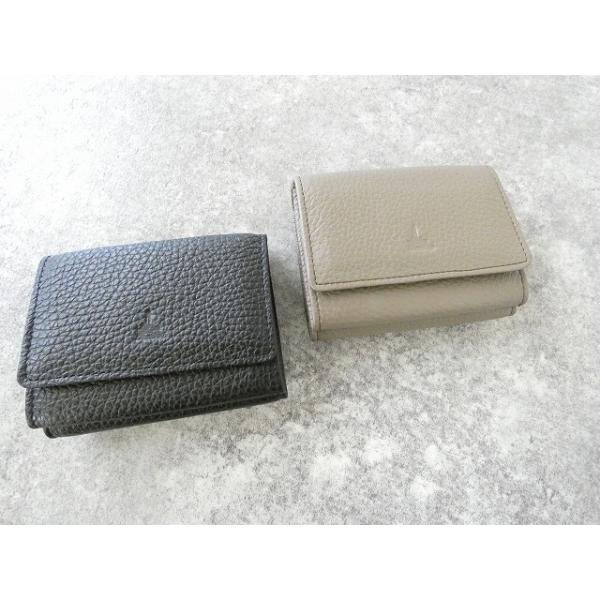 color(60)カーキ(28)ブラックsizeF( 約8cm×10cm　厚み約3.5cm )quality牛革モデル身長　162　cmメーカー希望小売価格　￥　16,000+税当店の商品は実在店舗でも同様に販売をしているため、タイムラグに...