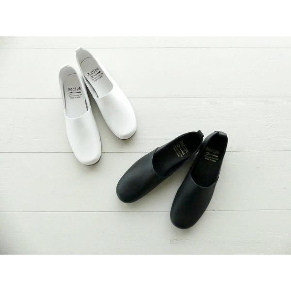 colorブラックホワイトsize22.5cm23.0cm23.5cm24.0cm24.5cm25.0cm※表記サイズより0.5cm程大きく感じられます。モデル身長　162　cmメーカー希望小売価格　￥　9,000+税当店の商品は実在店舗で...